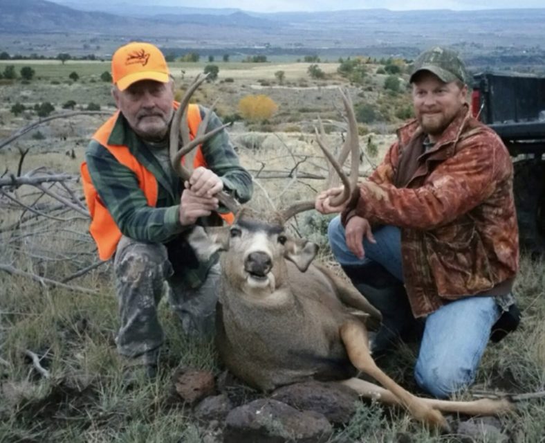 Colorado Trophy Mule Deer Buck Hunts Units 52, 521, 411, 53 and 63